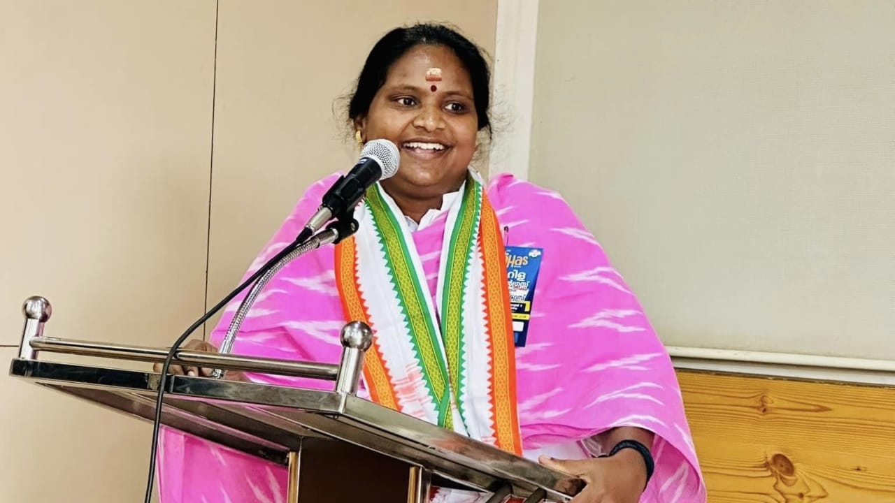 രമ്യ ഹരിദാസ് തലസ്ഥാനത്തേക്ക് വരേണ്ട; മത്സരിച്ചാൽ സഹകരിക്കില്ലെന്ന് ...