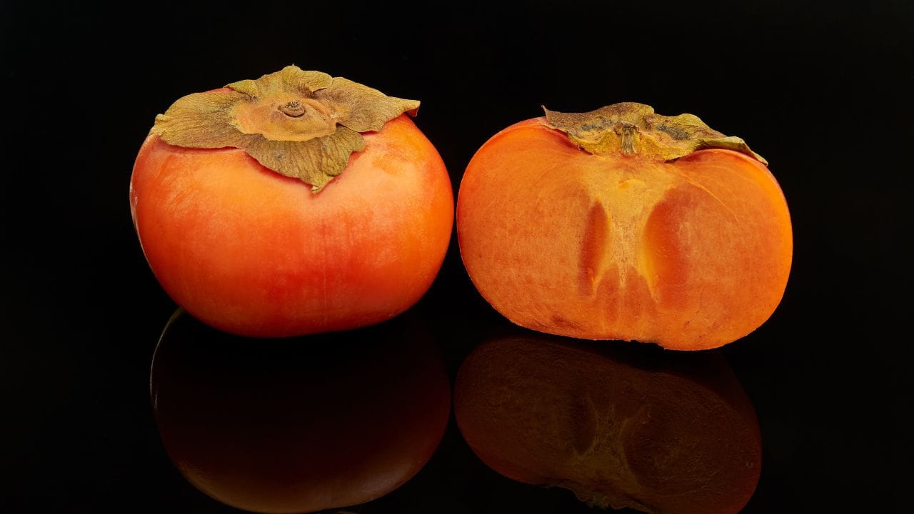 Persimmon fruit: സോഷ്യൽമീഡിയയിലെ പുതിയ താരോദയം... ഈ പഴമാണ് ഇപ്പോഴത്തെ ...